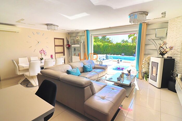 Maison à vendre - Taradeau - 5 pièces - 4 chambres