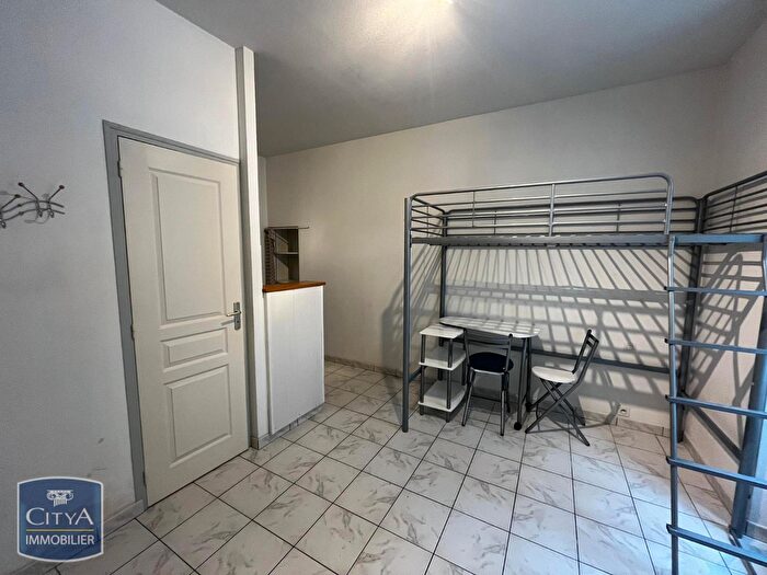 Laval, Les Fourches - Appartement 1 pièce à louer