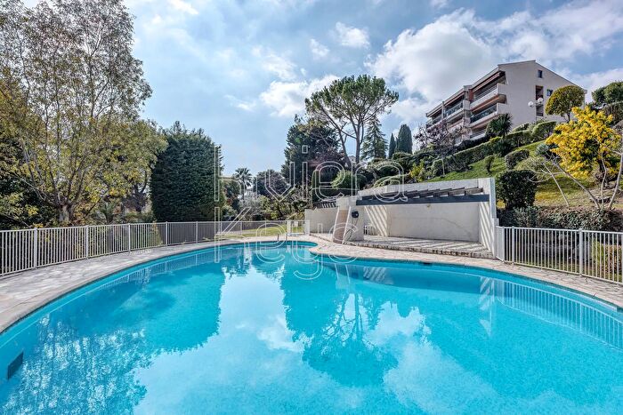 Appartement à vendre - Vence, Saint-Martin, Lubiane, Le Suve - 3 pièces - 2 chambres