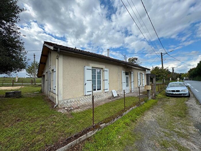 Maison à vendre - Saint-Pierre-du-Palais - 4 pièces - 2 chambres