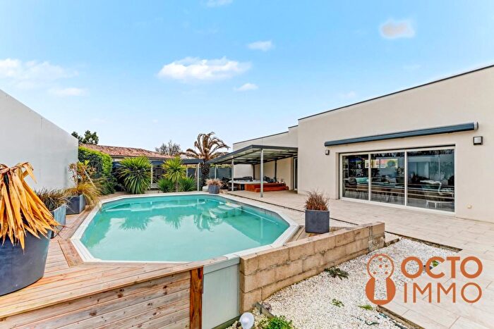 Maison à vendre - Saint-Étienne-de-Tulmont - 6 pièces - 4 chambres