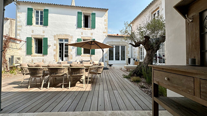 Maison 9 pièces à Sainte-Marie-de-Ré, à vendre