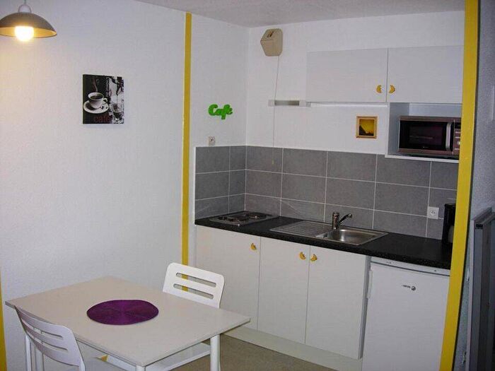 Appartement à louer - Colline des Pères-Tardy, Saint-Étienne - 1 pièce