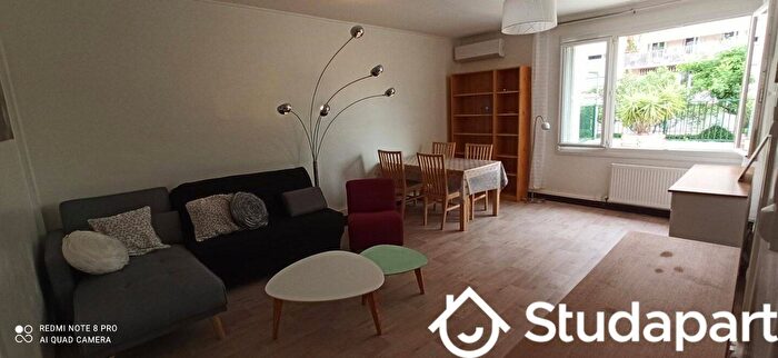 Appartement à louer - Beaux Arts, Montpellier - 3 pièces - 1 chambre