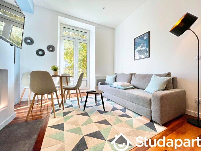 Appartement à louer - Berriat-Ampere, Grenoble - 2 pièces - 1 chambre