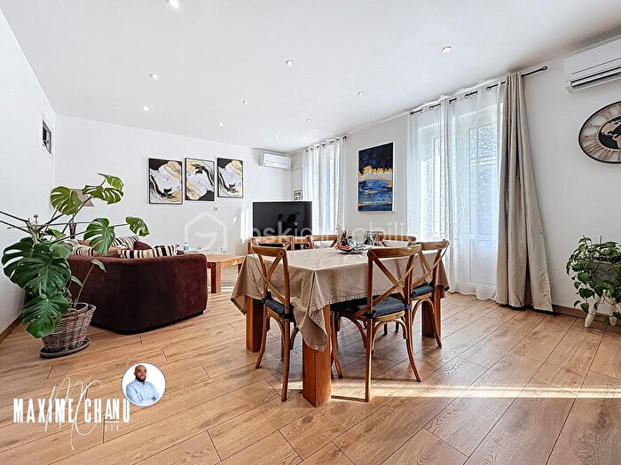 Maison à vendre - Poussan - 8 pièces - 6 chambres