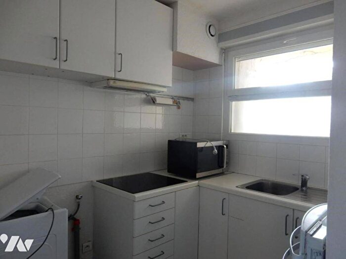Charmes-sur-Rhône : Appartement 1 pièce à louer
