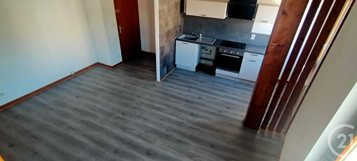 Appartement à louer - Lons-le-Saunier, Gare, Préfecture, Salines - 4 pièces - 3 chambres