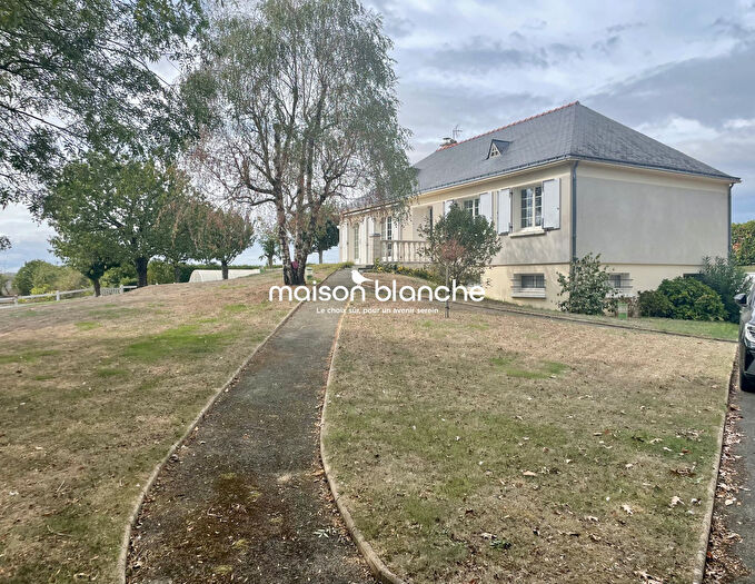 Chanzeaux - Maison 6 pièces à vendre