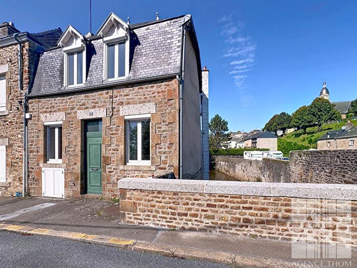 Maison à vendre - Ernée - 5 pièces - 3 chambres