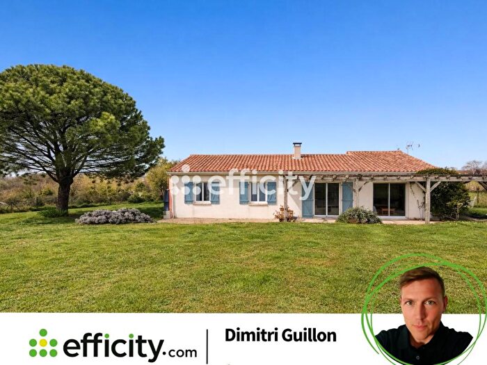 Maison à vendre - Chasseneuil-du-Poitou - 6 pièces - 4 chambres