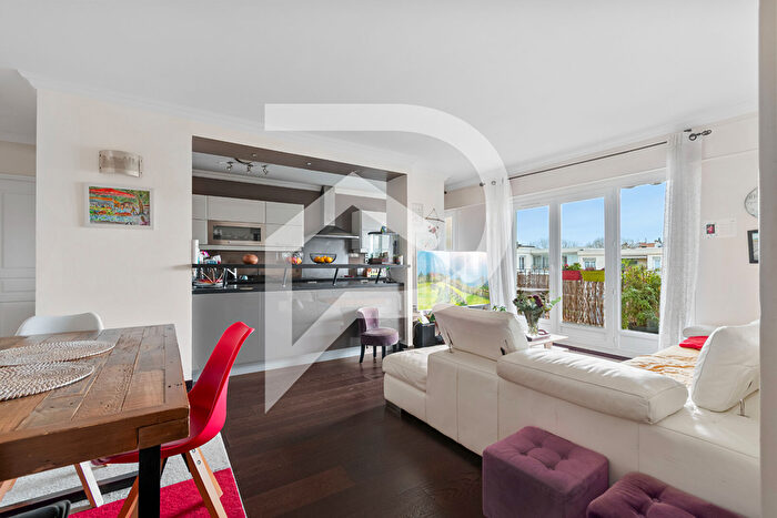 Appartement à vendre - Chatou, Est - 3 pièces - 2 chambres