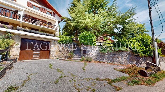 Maison 5 pièces à Péone, à vendre