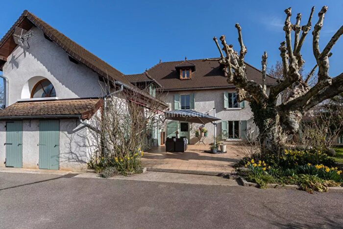 Maison à vendre - Les Avenières - 10 pièces - 4 chambres