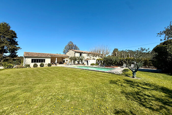 Maison à vendre - Châteaurenard, Jentelin, Route dAvignon, Confignes - 2 pièces - 4 chambres