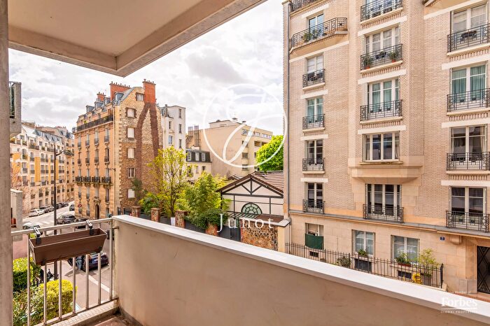 Appartement 2 pièces à Paris 16ème, Auteuil-Nord, Jasmin, Mirabeau, à vendre
