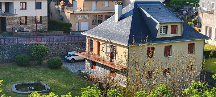 Maison à vendre - Salles-Curan - 6 pièces - 4 chambres