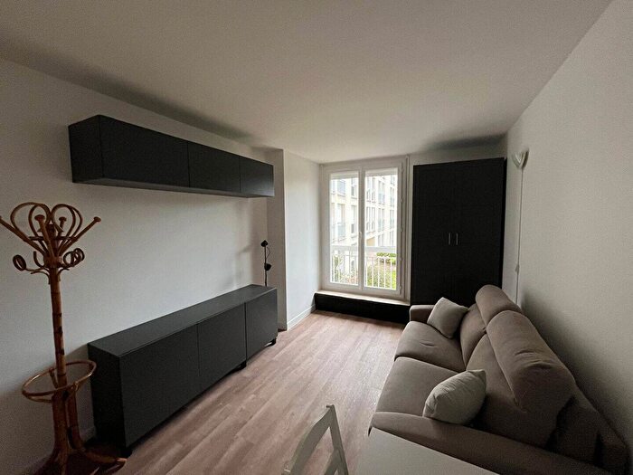 Appartement à louer - Le Bois, Nogent-sur-Marne - 1 pièce
