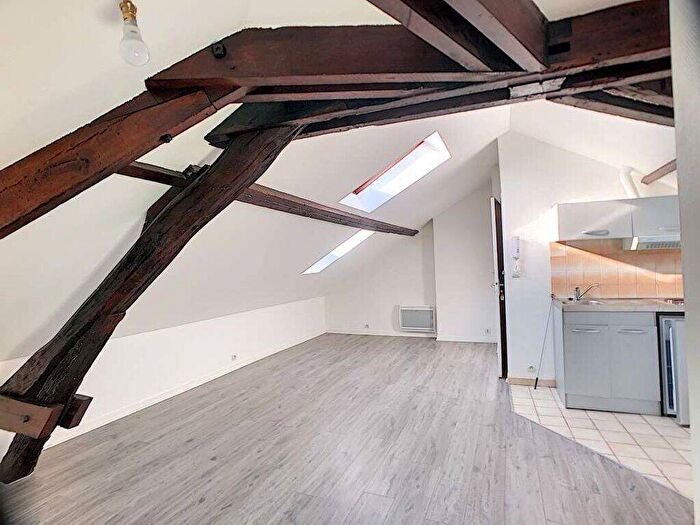 Appartement à louer - Bourgogne-Châtelet, Orléans - 2 pièces - 1 chambre