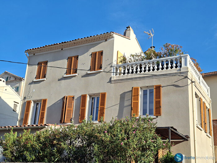 Appartement 3 pièces à Toulon, Sainte-Anne, à louer