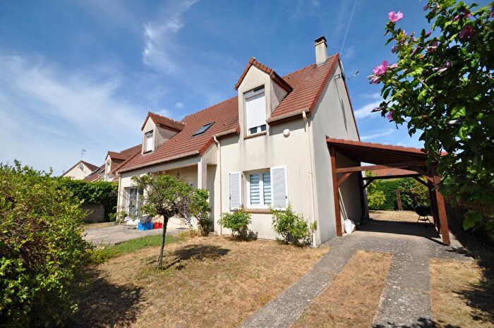 Bruyères-le-Châtel : Maison 6 pièces à vendre