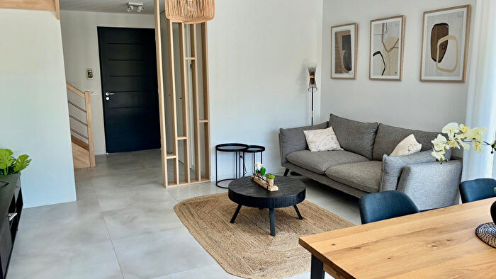 Maison à vendre - Hauteville-sur-Fier - 4 pièces - 3 chambres