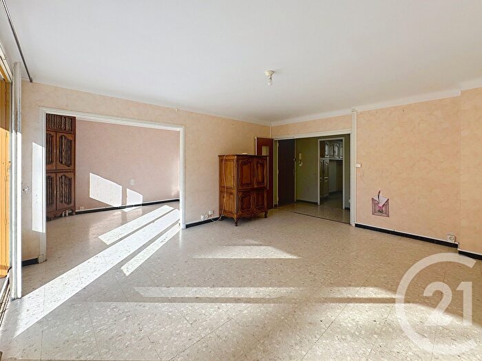 Appartement à vendre - Alès, Centre-ville - 4 pièces - 3 chambres