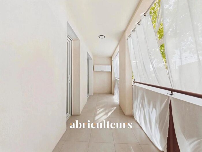 Appartement à vendre - Pélissanne - 3 pièces - 2 chambres