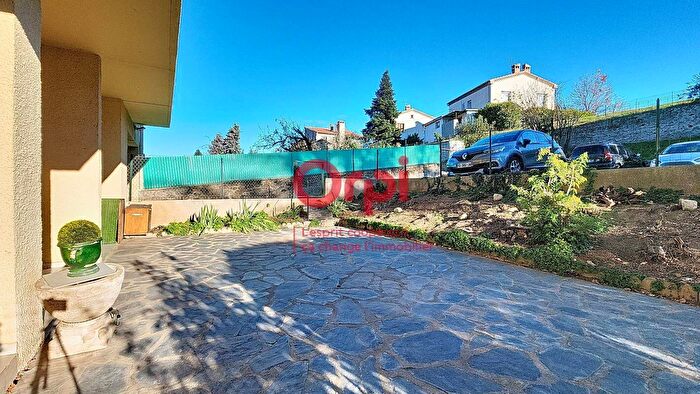 Appartement à louer - Ouest, Prades - 2 pièces - 1 chambre