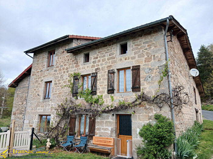 Le Brugeron : Maison 8 pièces à vendre
