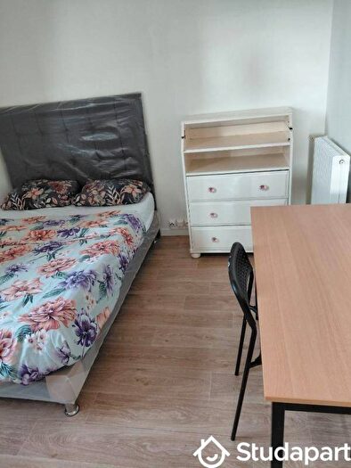 Appartement à louer - Les Larris-Maradas, Pontoise - 1 pièce - 3 chambres