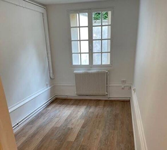 Appartement à louer - Notre Dame, Versailles - 1 pièce