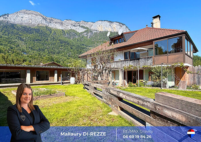 Magland : Maison 12 pièces à vendre