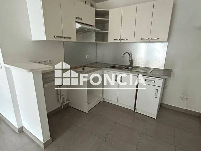 Appartement à louer - Chatillon, Viry-Châtillon - 2 pièces - 1 chambre