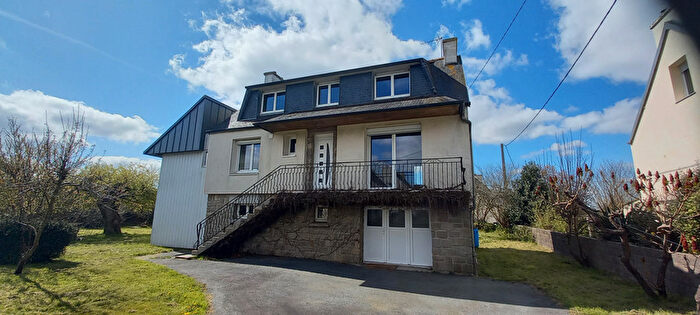 Maison à vendre - Pleyber-Christ - 6 pièces - 3 chambres