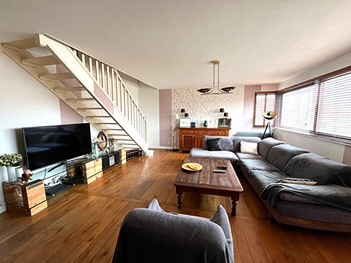 Appartement à vendre - Aurillac, Volontaires, Jordanne, Montade - 5 pièces - 4 chambres