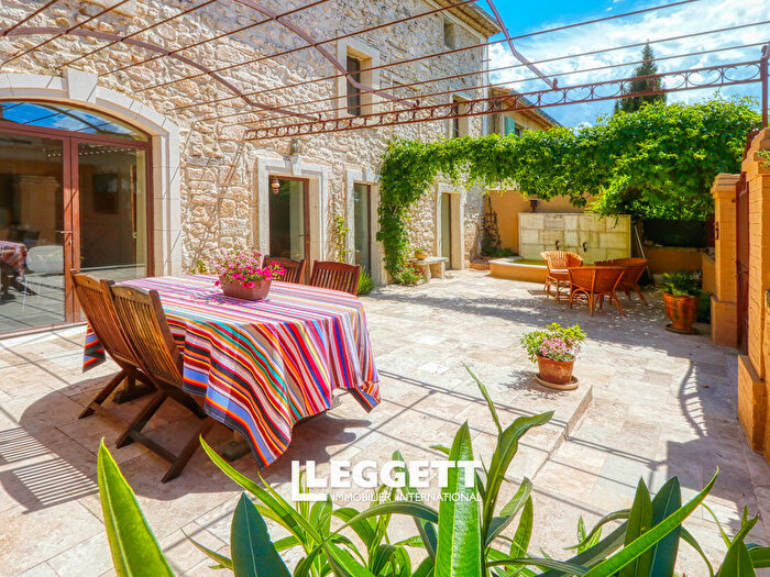 Maison à vendre - Rustrel - 8 pièces - 5 chambres