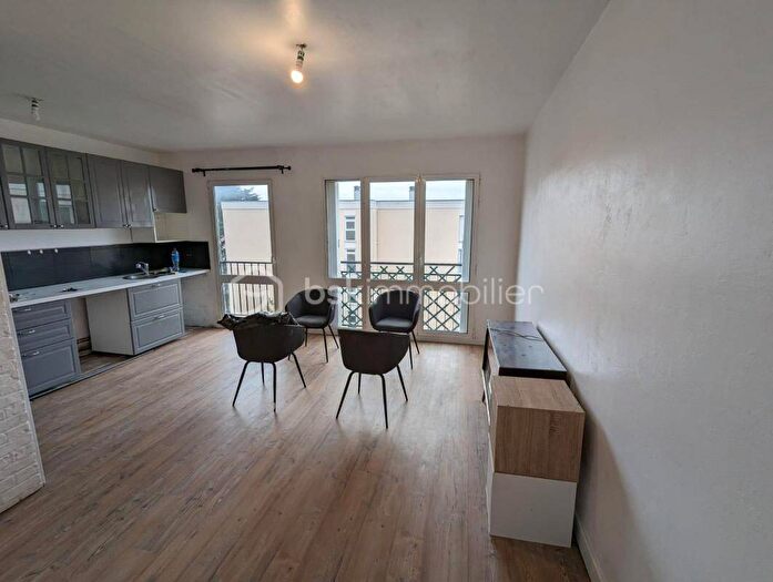 Appartement à louer - Gambetta-Brossolette-Gare, Yerres - 3 pièces - 2 chambres