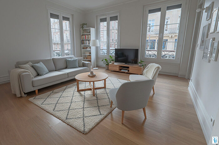 Appartement à louer - Rouen, Vieux Marché, Cathédrale - 3 pièces - 2 chambres