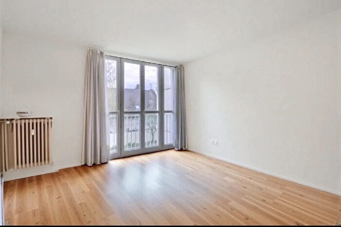Appartement 3 pièces à Fontenay-le-Fleury, Vieux village, à vendre