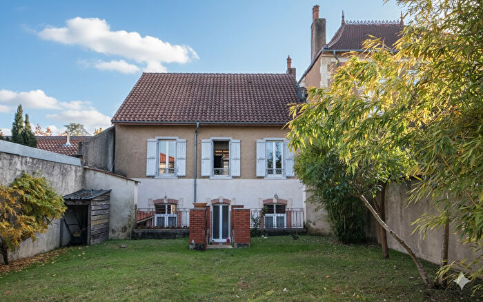 Maison à vendre - Mirande - 4 pièces - 3 chambres