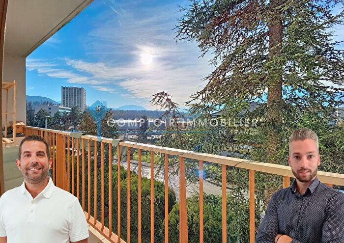 Appartement à vendre - La Tronche - 4 pièces - 3 chambres