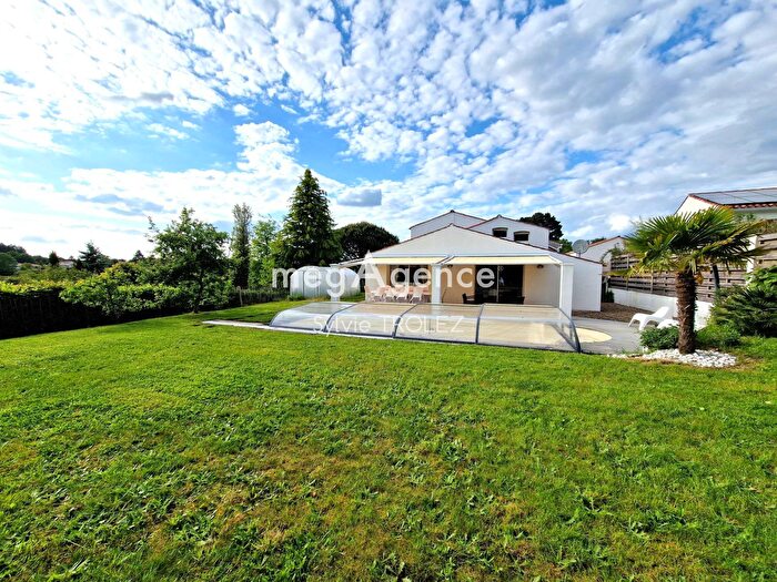 Maison à vendre - Poiroux - 6 pièces - 4 chambres