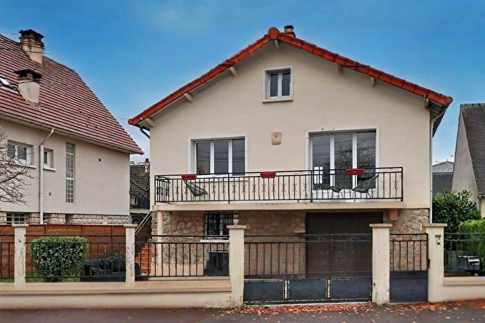 Sucy-en-Brie, Bruyères - Maison 6 pièces à vendre