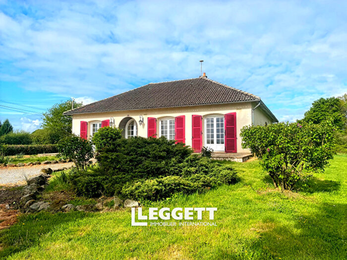 Maison à vendre - Oradour-Fanais - 5 pièces - 4 chambres