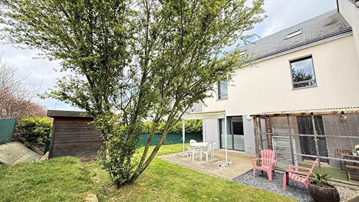 Maison à vendre - Saint-Grégoire - 6 pièces - 4 chambres