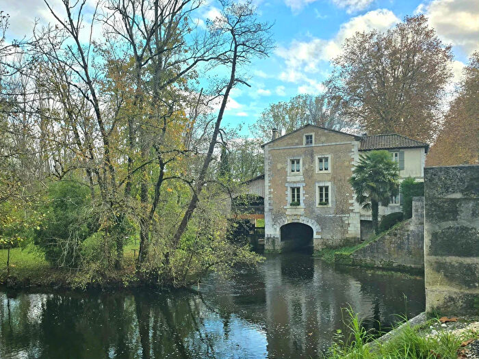 Maison à vendre - Villetoureix - 7 pièces - 6 chambres