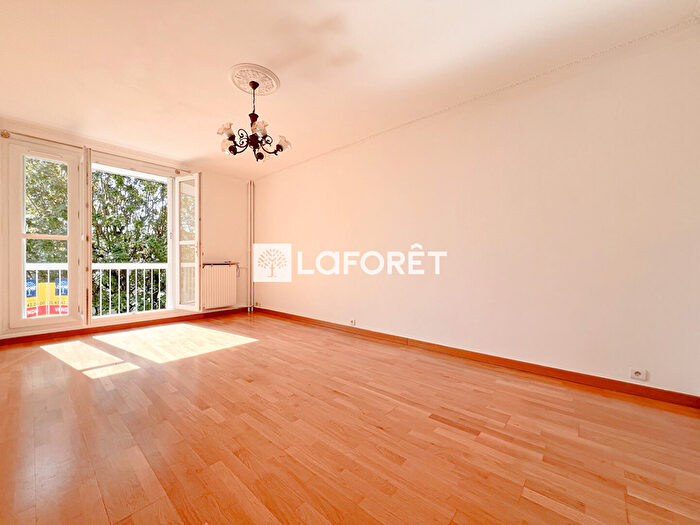 Appartement 3 pièces à vendre à Montrouge, Haut-Mesnil Grand Sud