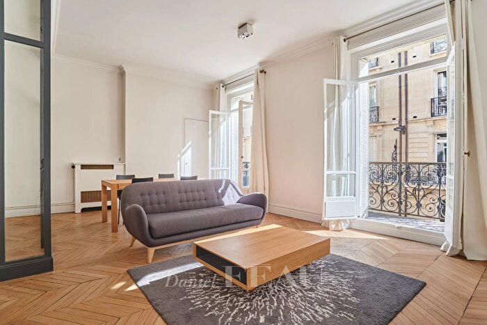 Appartement 2 pièces à louer - Paris 8ème, Triangle d'Or