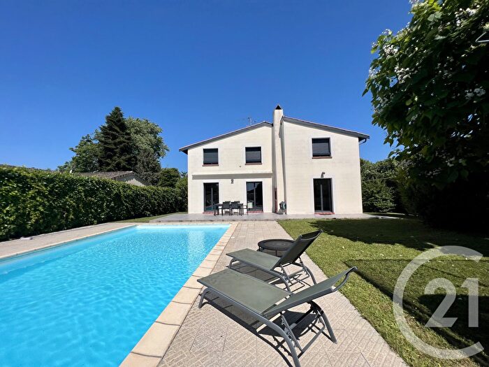 Maison 7 pièces à Frouzins, à vendre